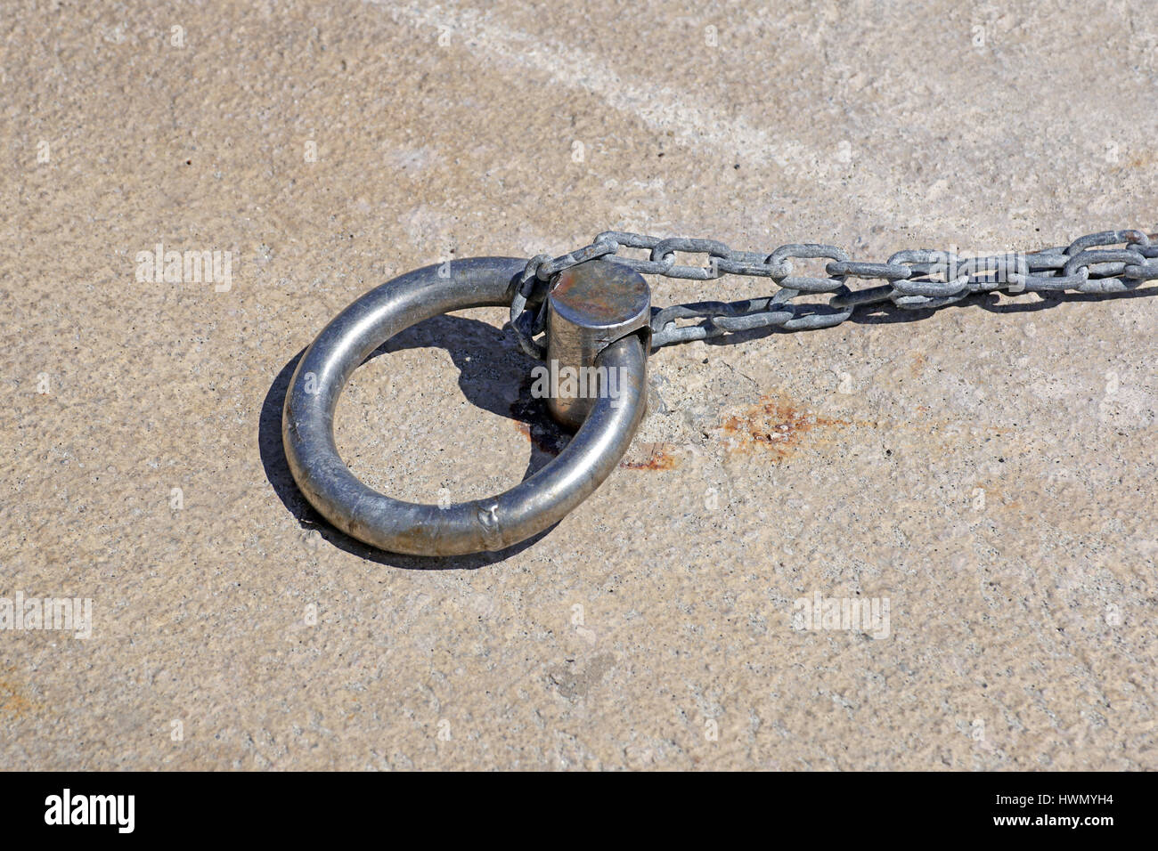 nautical chains on the dock Stock Photo - Alamy