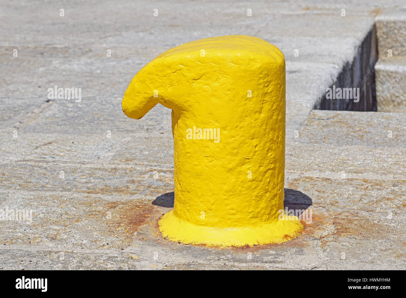 yellow mooring dock Stock Photo - Alamy