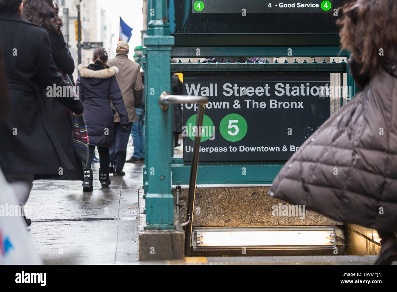 Nyc metro station hi-res stock photography and images - Alamy