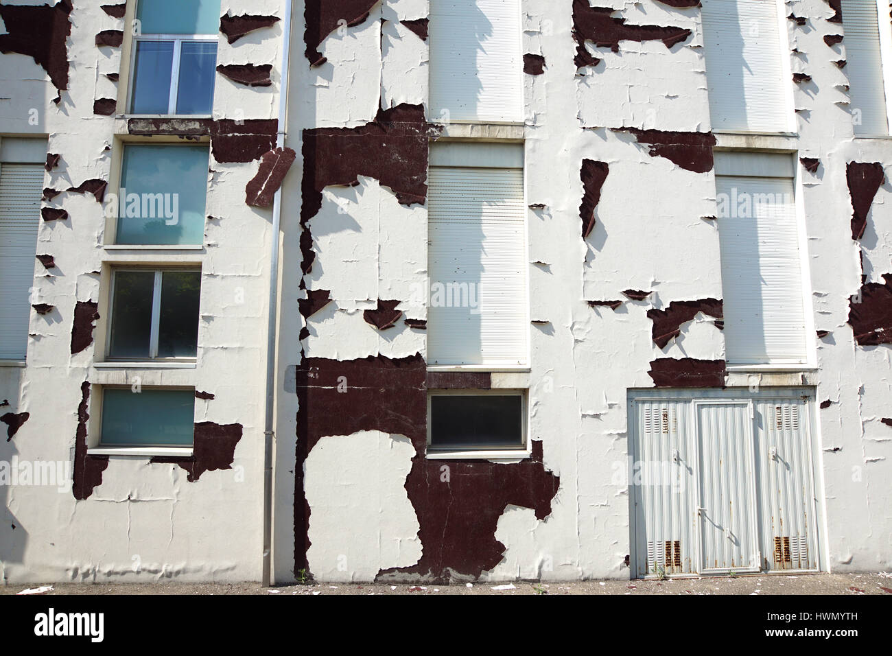 damaged wall detail of an abandoned building Stock Photo - Alamy