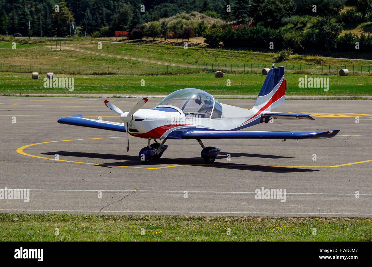 Ultralight aircraft hi-res stock photography and images - Alamy