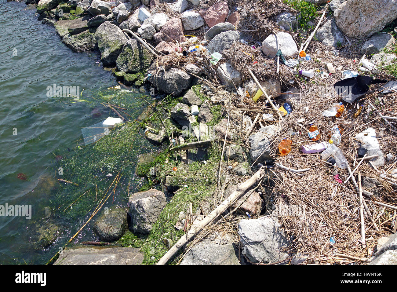 Abandoned waste in sea hi-res stock photography and images - Alamy
