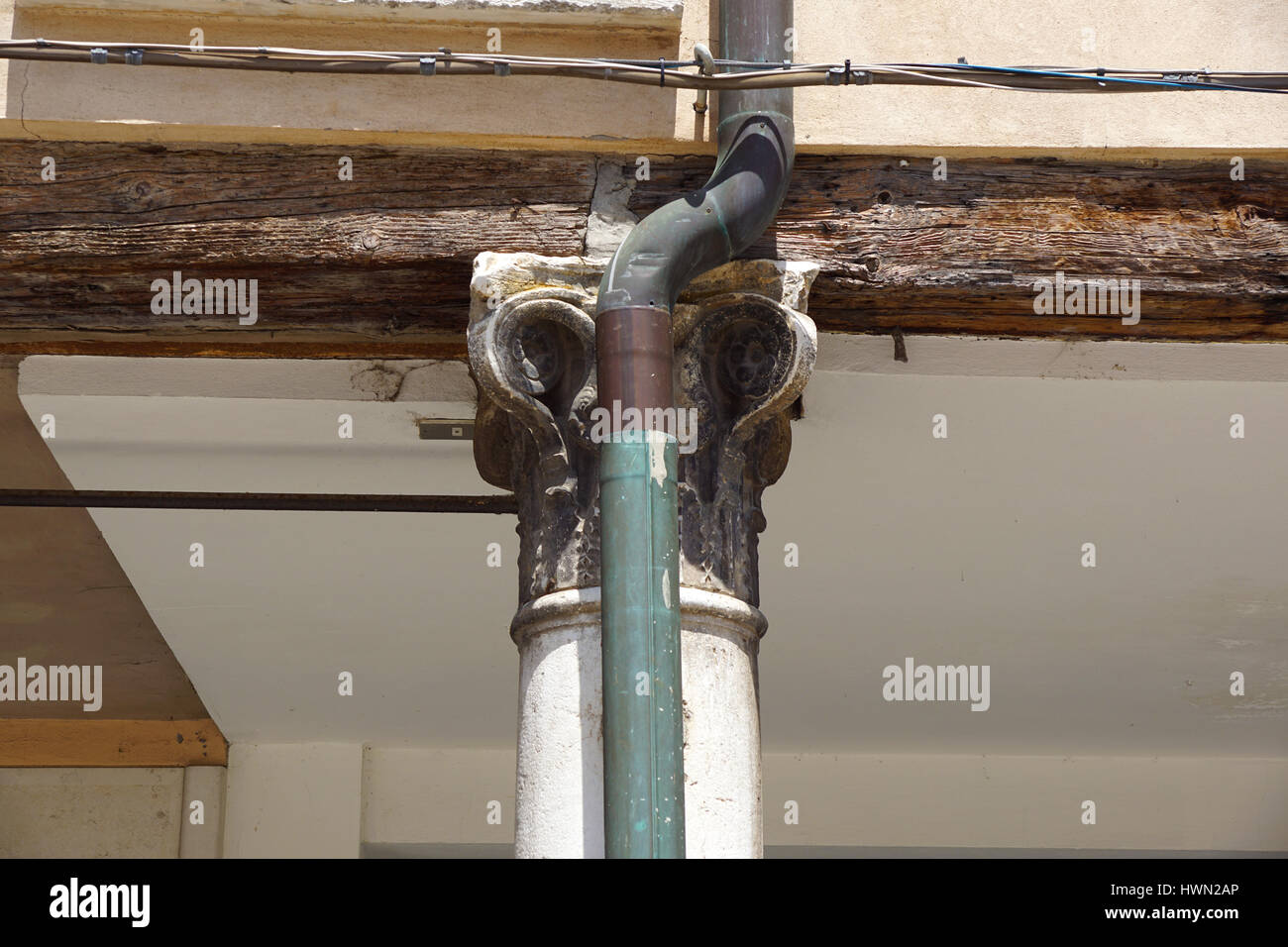 Gutter frame hi-res stock photography and images - Alamy