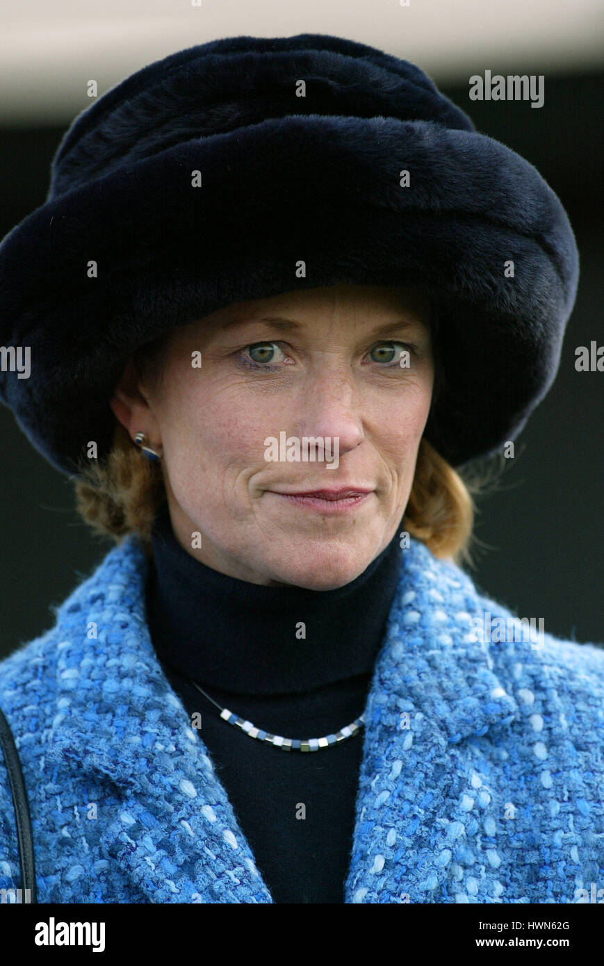 The cheltenham festival horse racing hi-res stock photography and ...