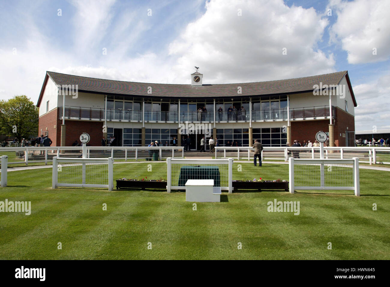 BEVERLEY RACECOURSE BEVERLEY RACECOURSE BEVERLEY RACECOURSE BEVERLEY 25 ...