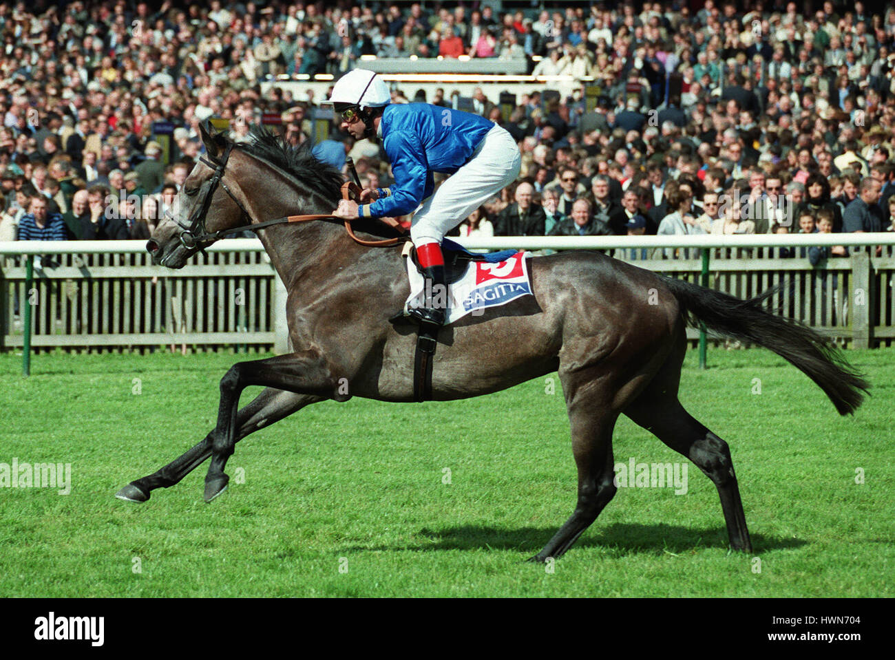 RUMPOLD RIDDEN BY J.CARROLL NEWMARKET NEWMARKET RACECOURSE 05 May 2001 ...
