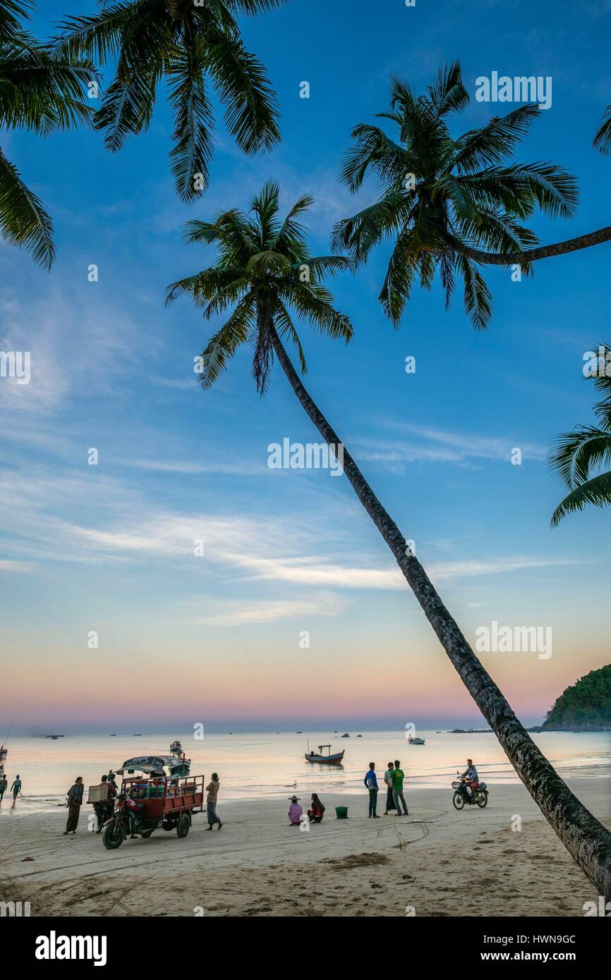 Myanmar (Burma), Rakhine state (or Arakan state), Thandwe district ...