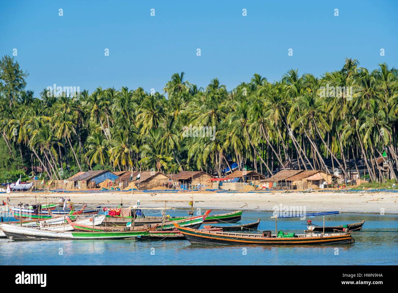 Palm beach ngapali beach thandwe hi-res stock photography and images ...