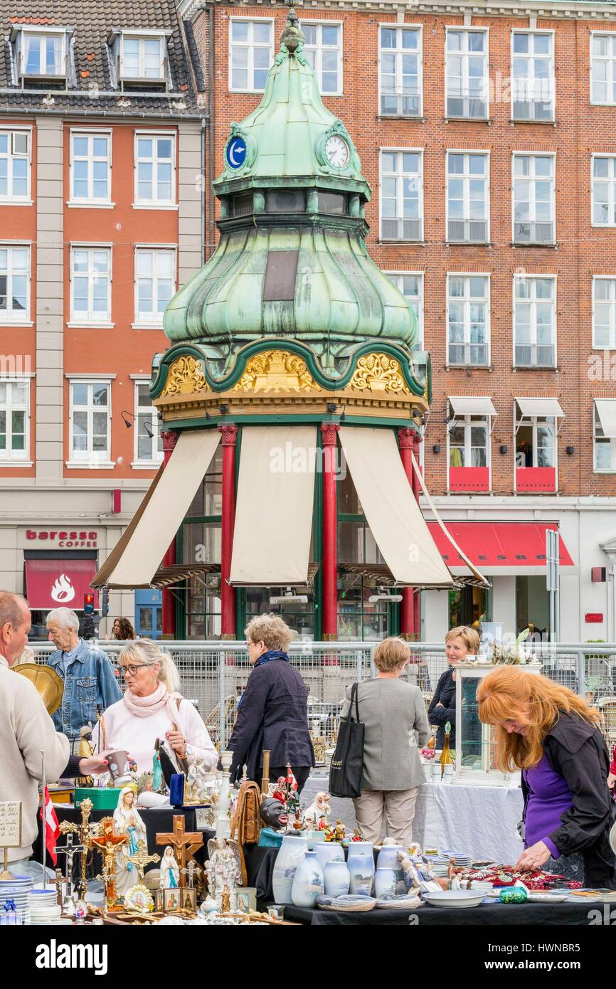Denmark, Zealand, Copenhagen, Kongens Nytorv, flea market with at the ...