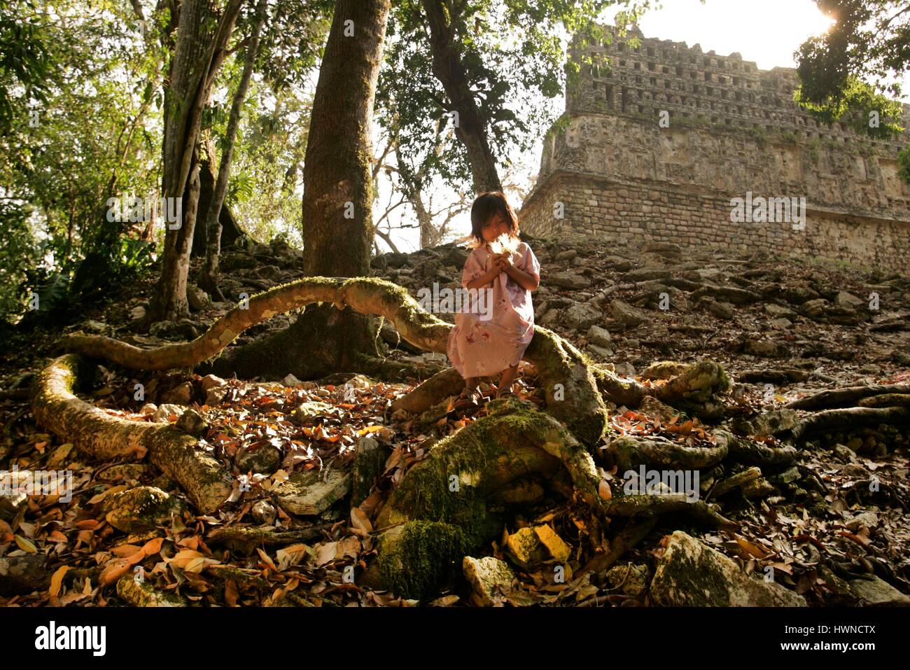 Mayan descendants hi-res stock photography and images - Alamy