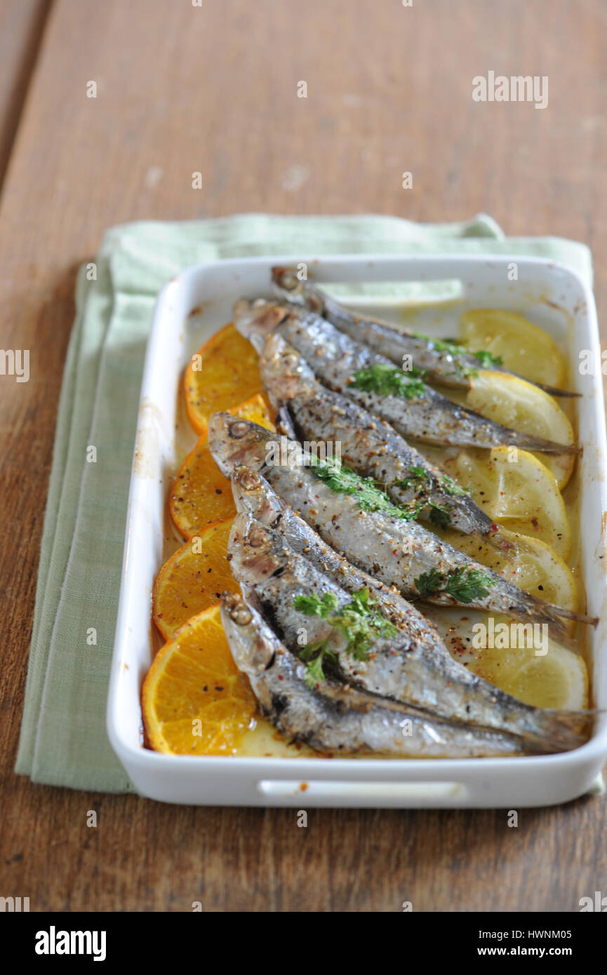 Sardines orange citron Stock Photo - Alamy