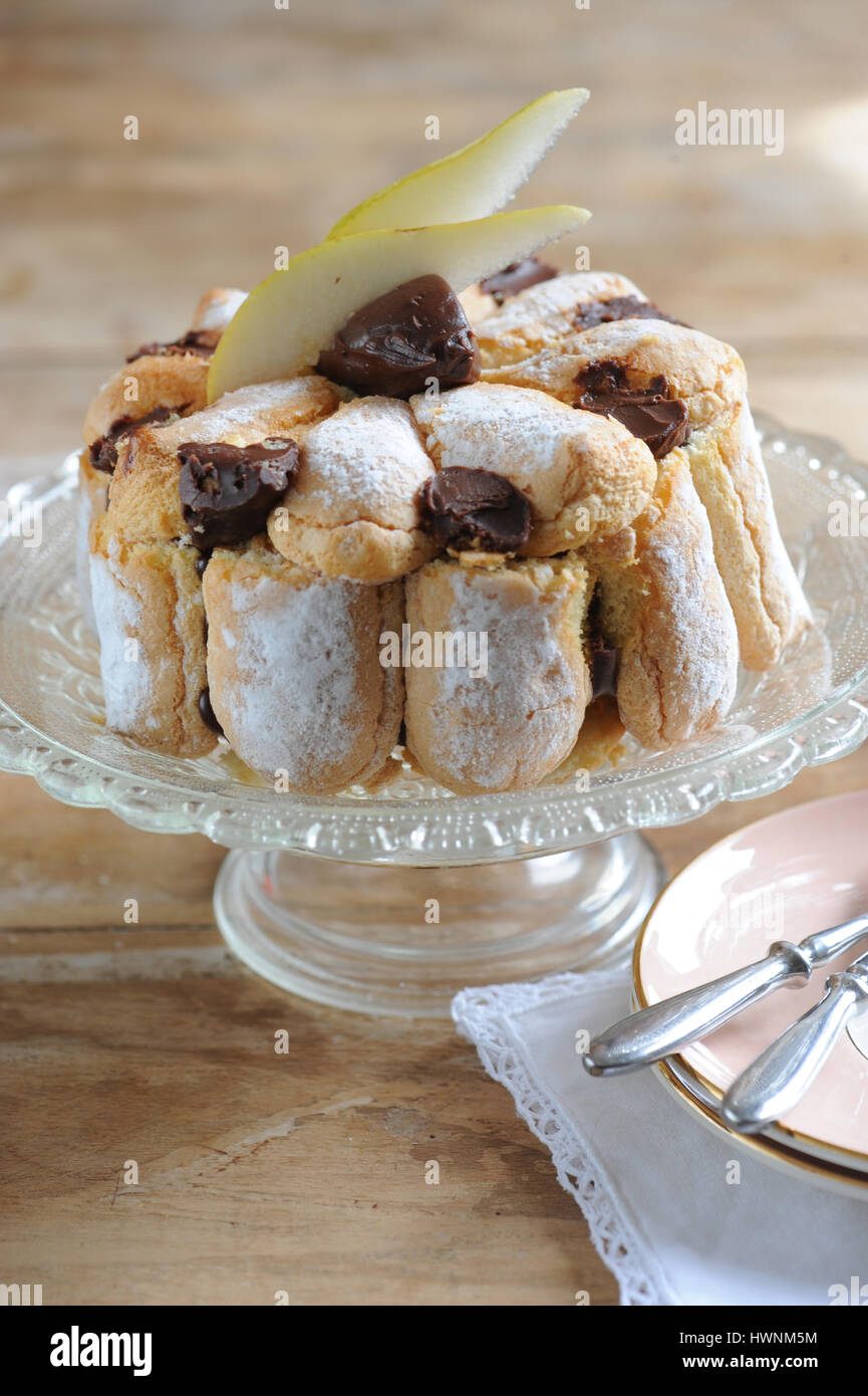 Charlotte poire et chocolat Stock Photo - Alamy