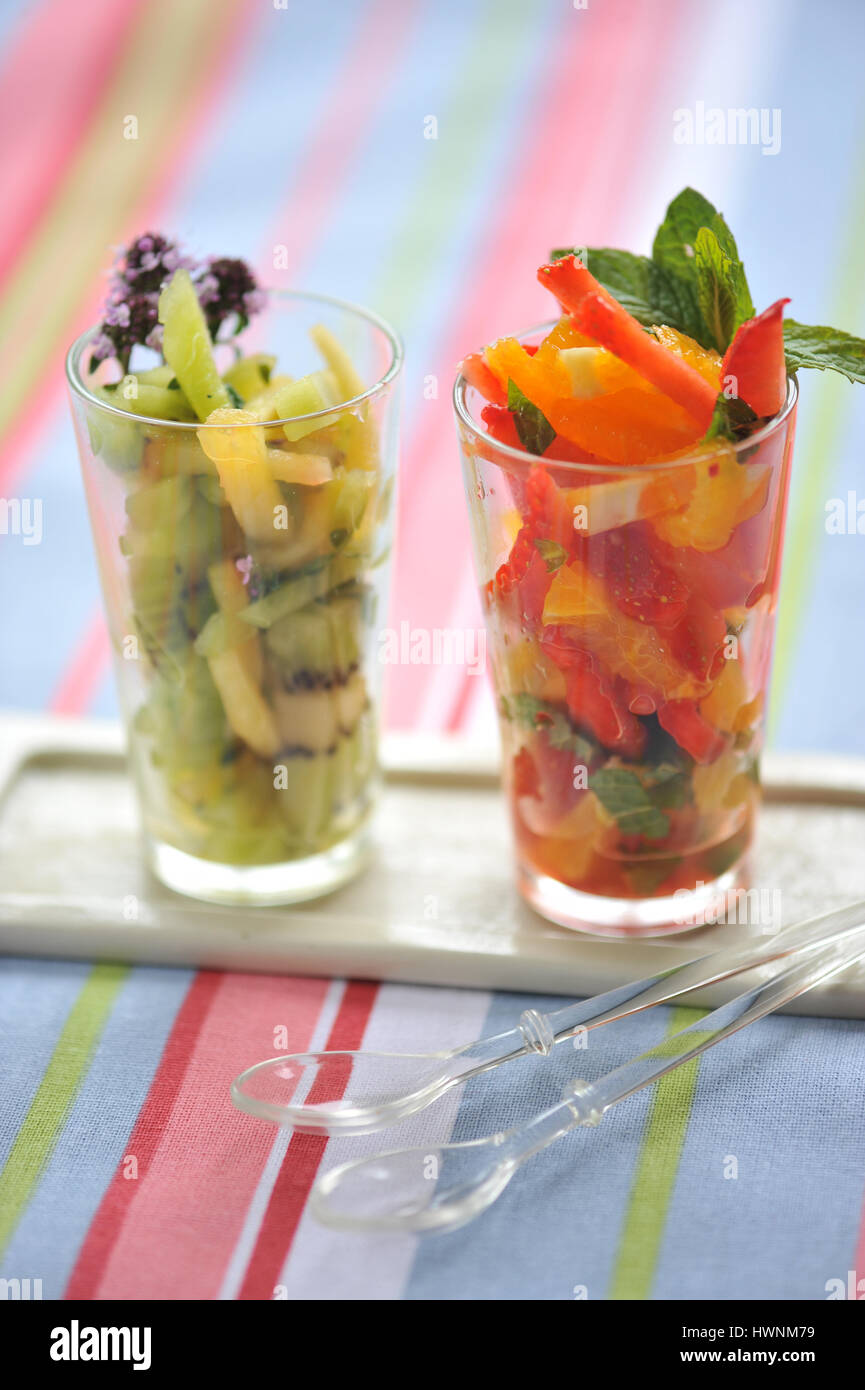 Verrines de fruits marinés Stock Photo - Alamy