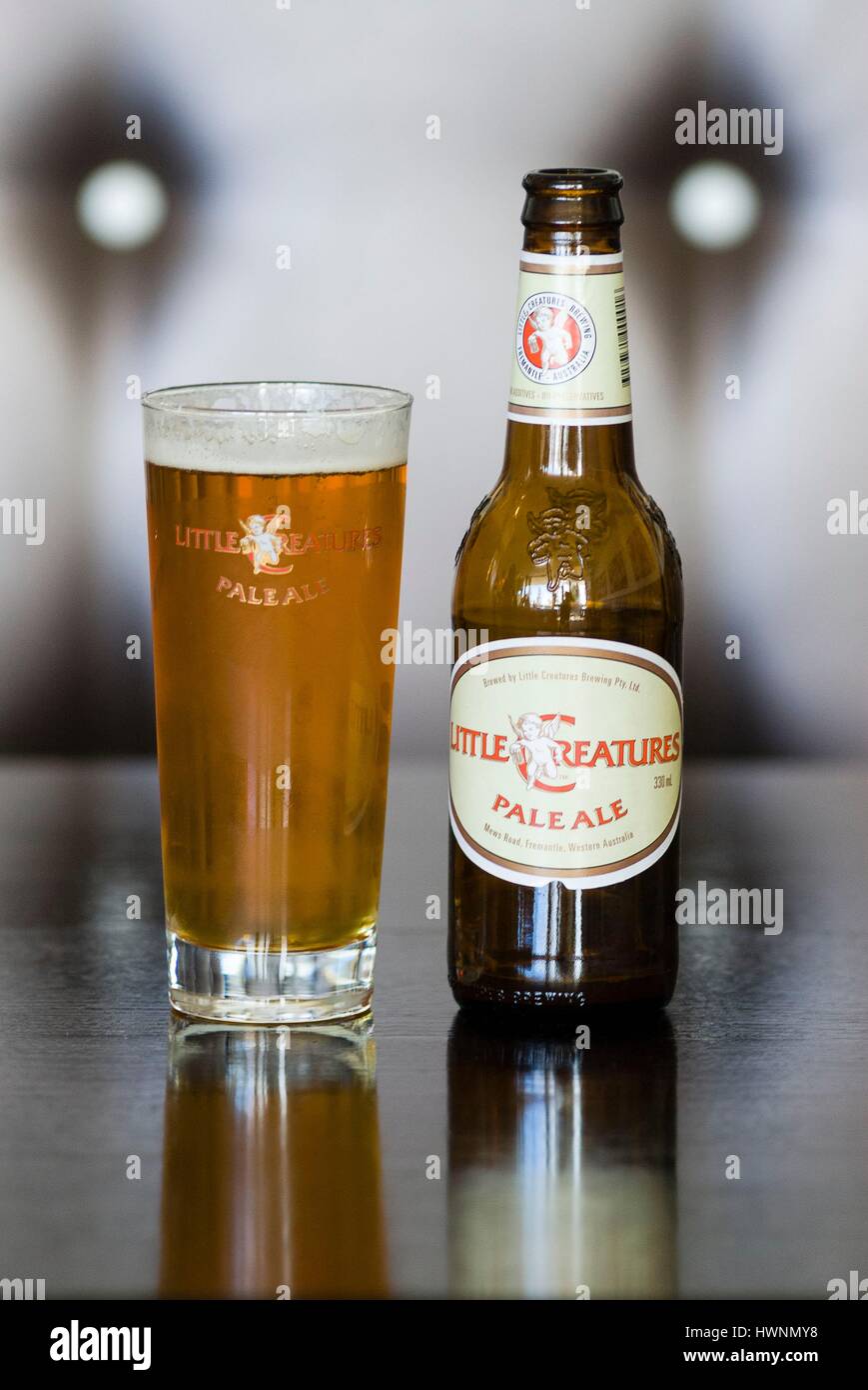 Australia, Victoria, Torquay, beer Stock Photo - Alamy