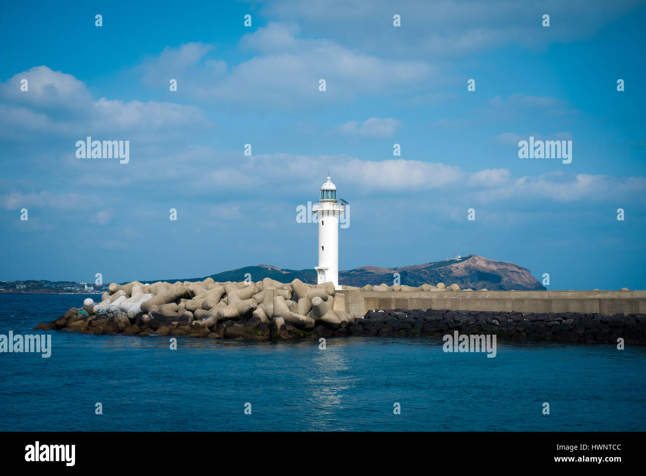 Rocks and boulders blue sky hi-res stock photography and images - Alamy
