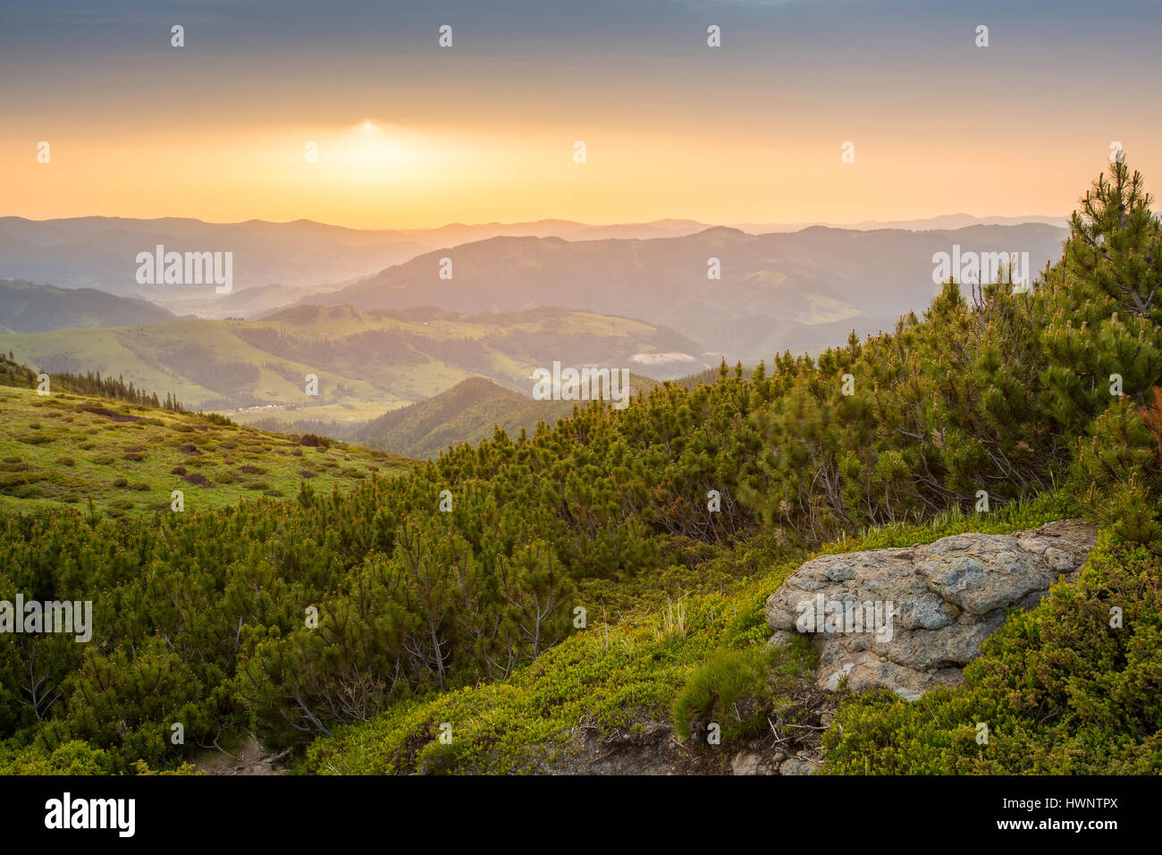 Sunrise sun sky nature landscape hi-res stock photography and images ...