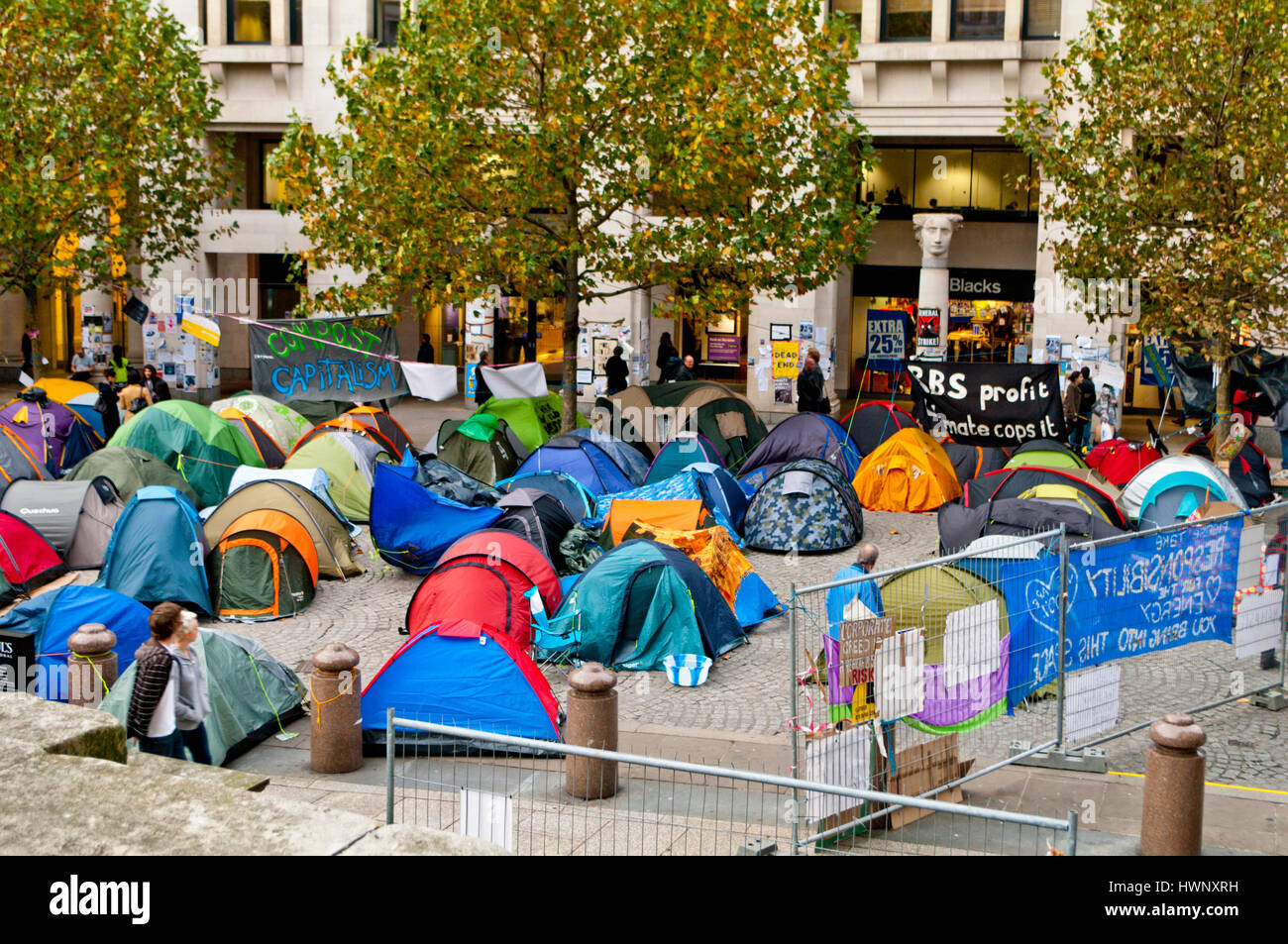 London protest camp tents hi-res stock photography and images - Alamy