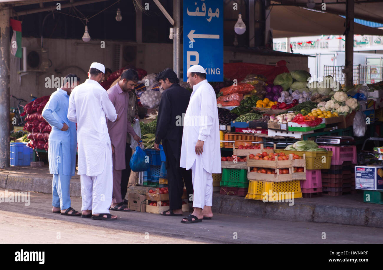 Abu dhabi fish market hi-res stock photography and images - Alamy