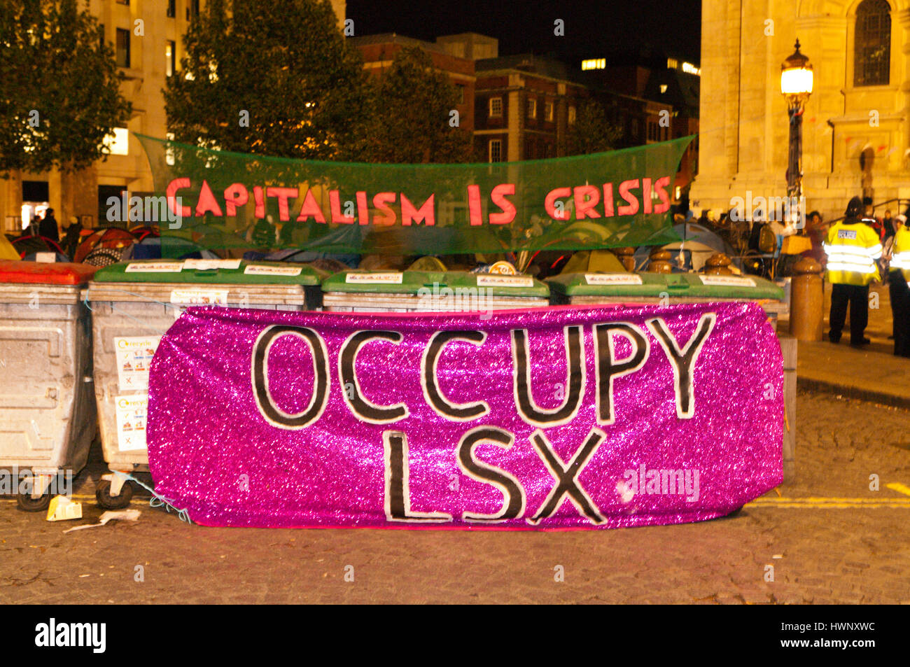 The Occupy movements take over of the grounds in front of St Pauls ...