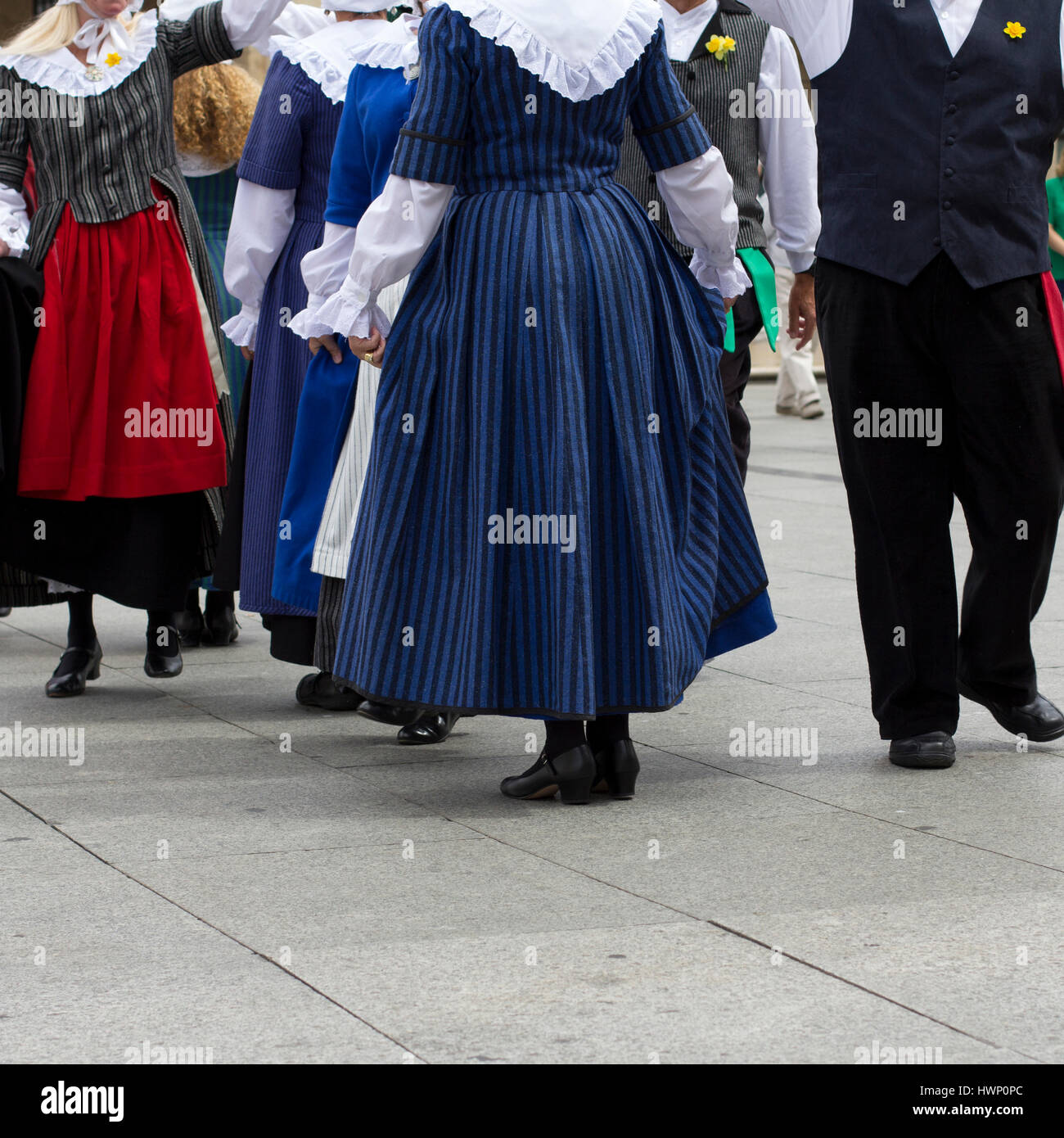 Welsh dancers wear traditional costume Stock Photo - Alamy