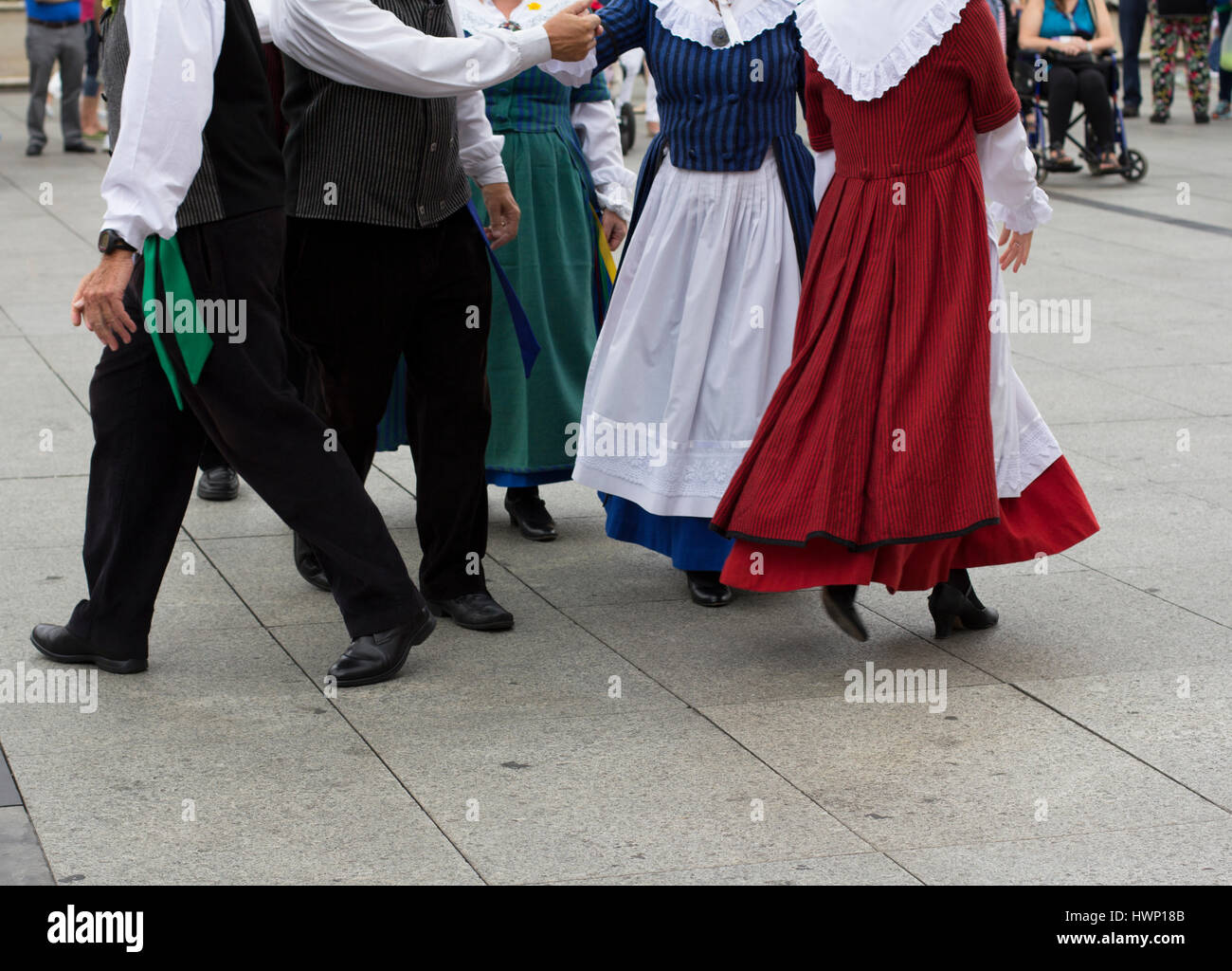 Welsh dancers wear traditional costume Stock Photo - Alamy