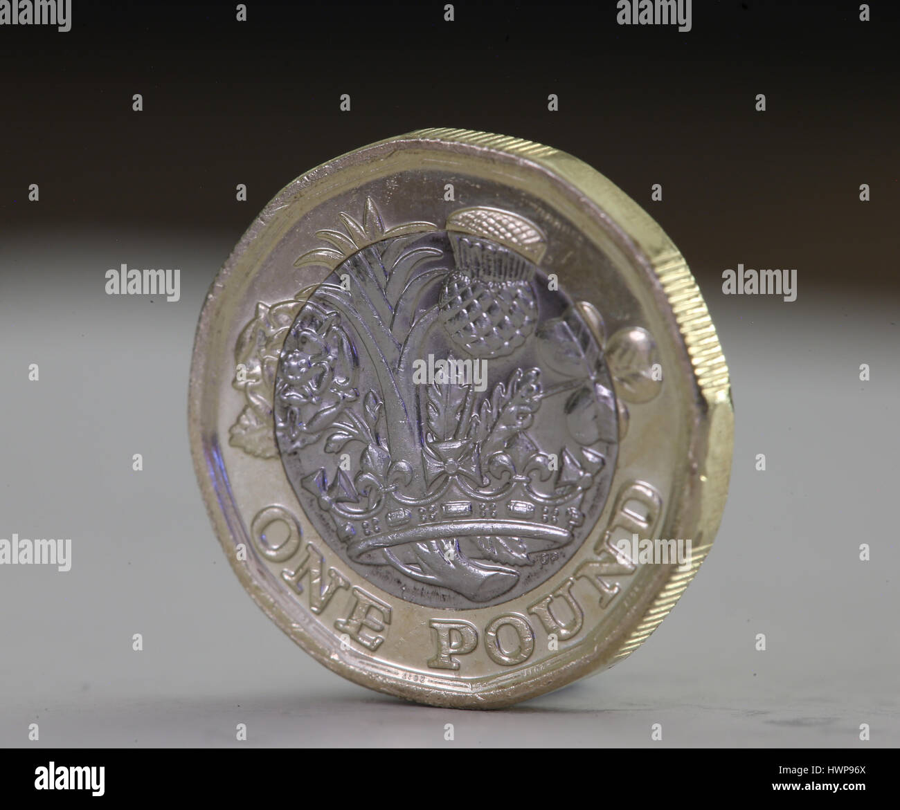 A new one pound coin. £1 Stock Photo - Alamy