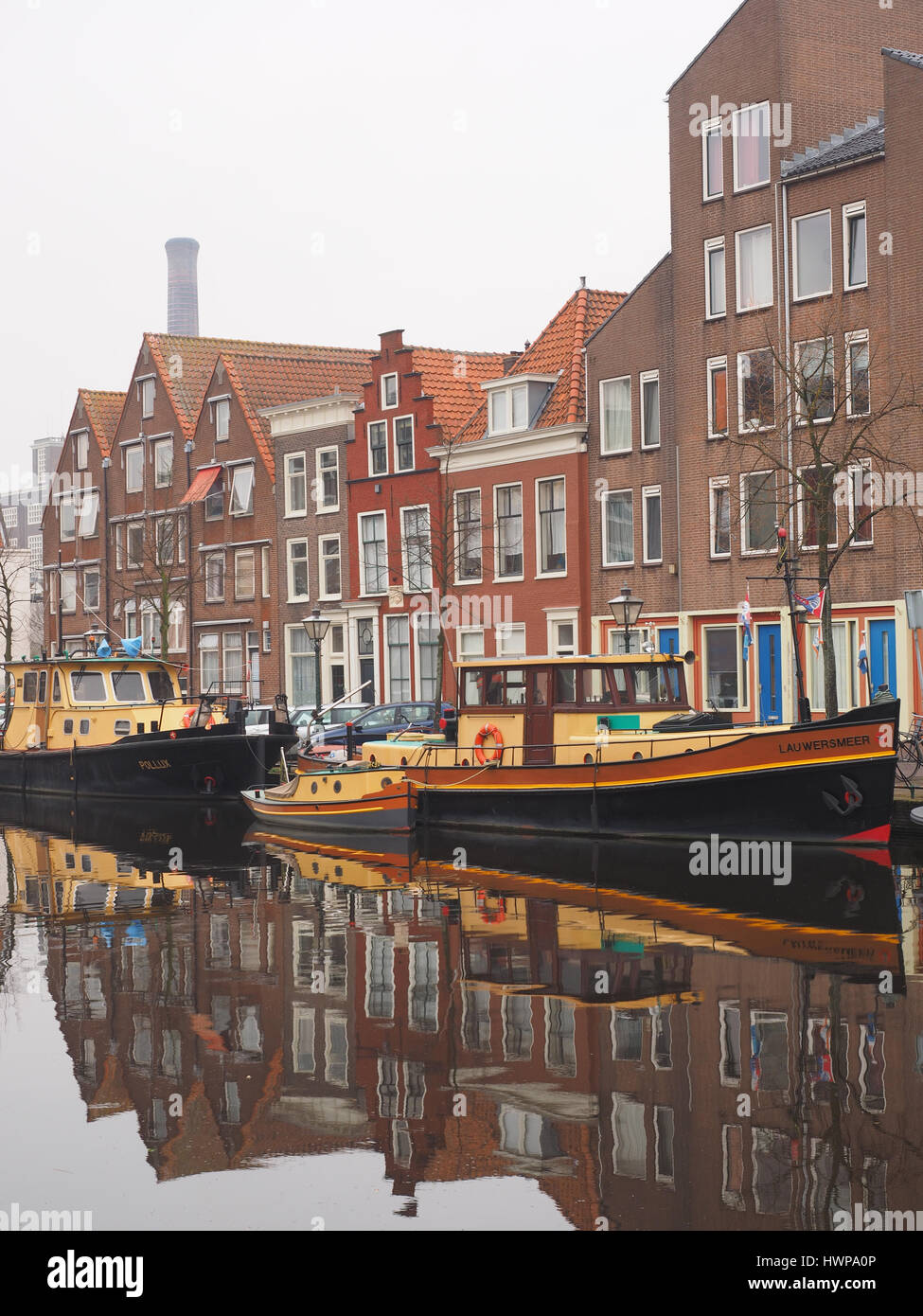 Houses and boats in Leiden Stock Photo - Alamy
