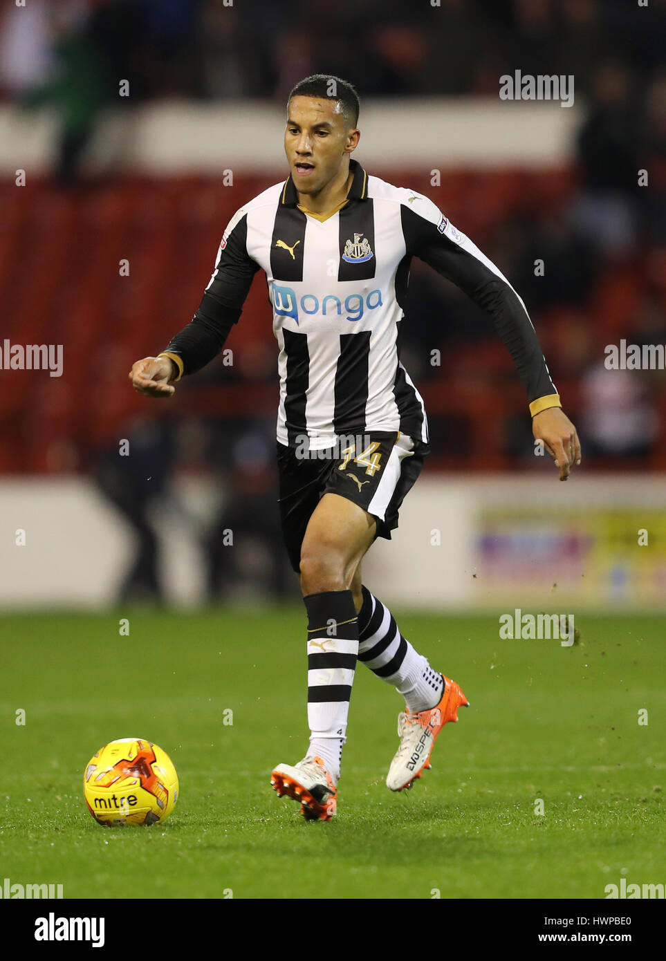 Isaac Hayden, Newcastle United Stock Photo - Alamy