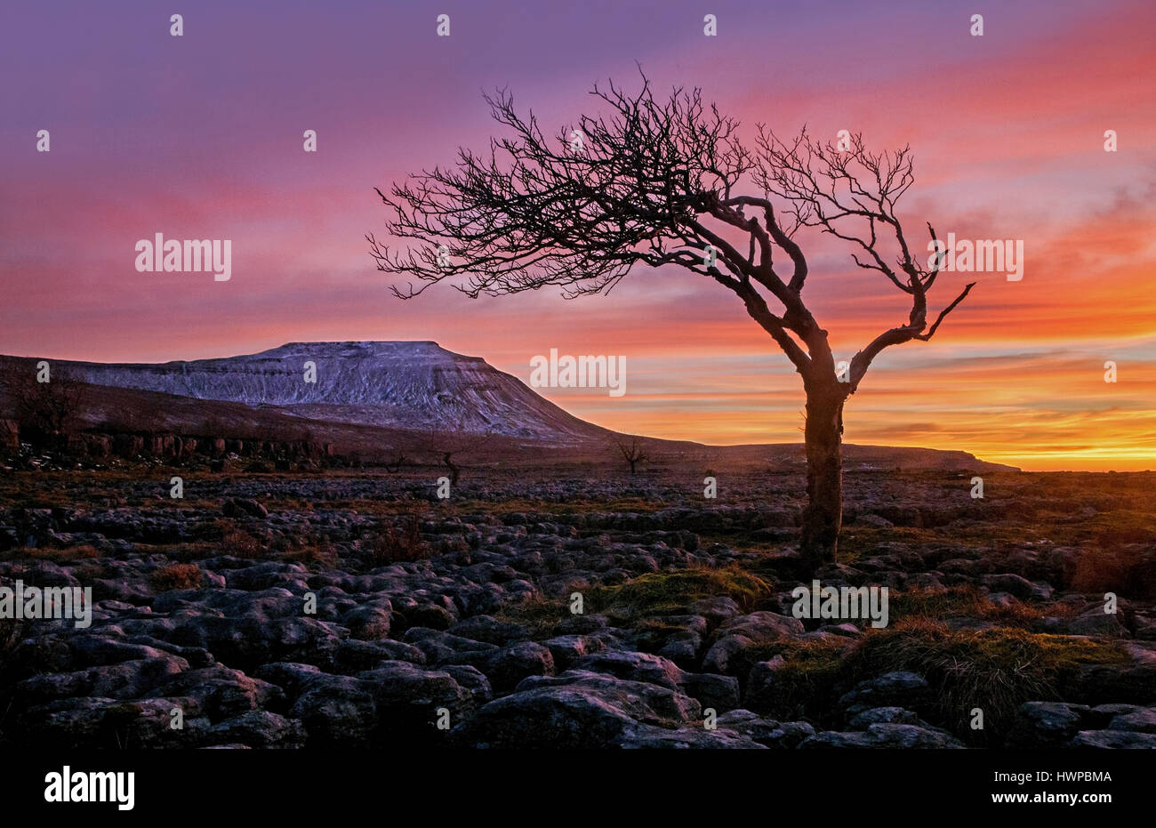 Yorkshire mountain sunset hi-res stock photography and images - Alamy