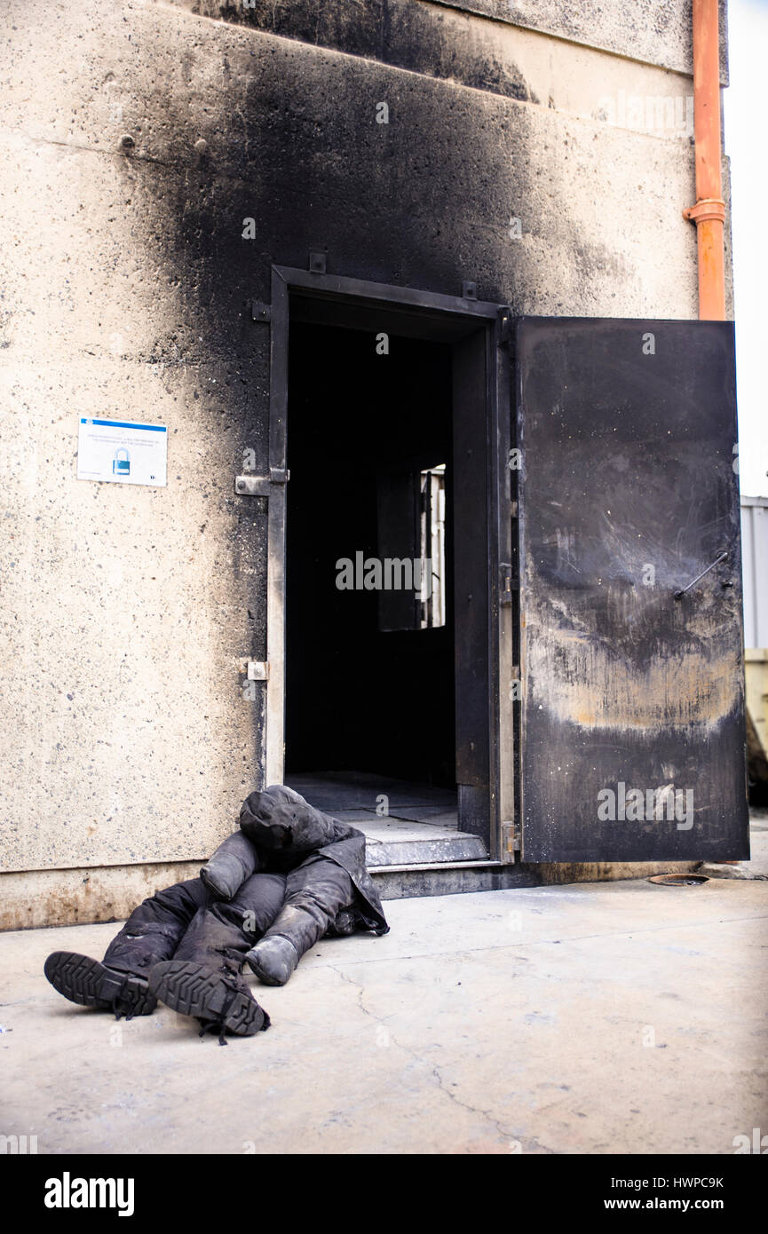 Fire and rescue personnel hi-res stock photography and images - Alamy