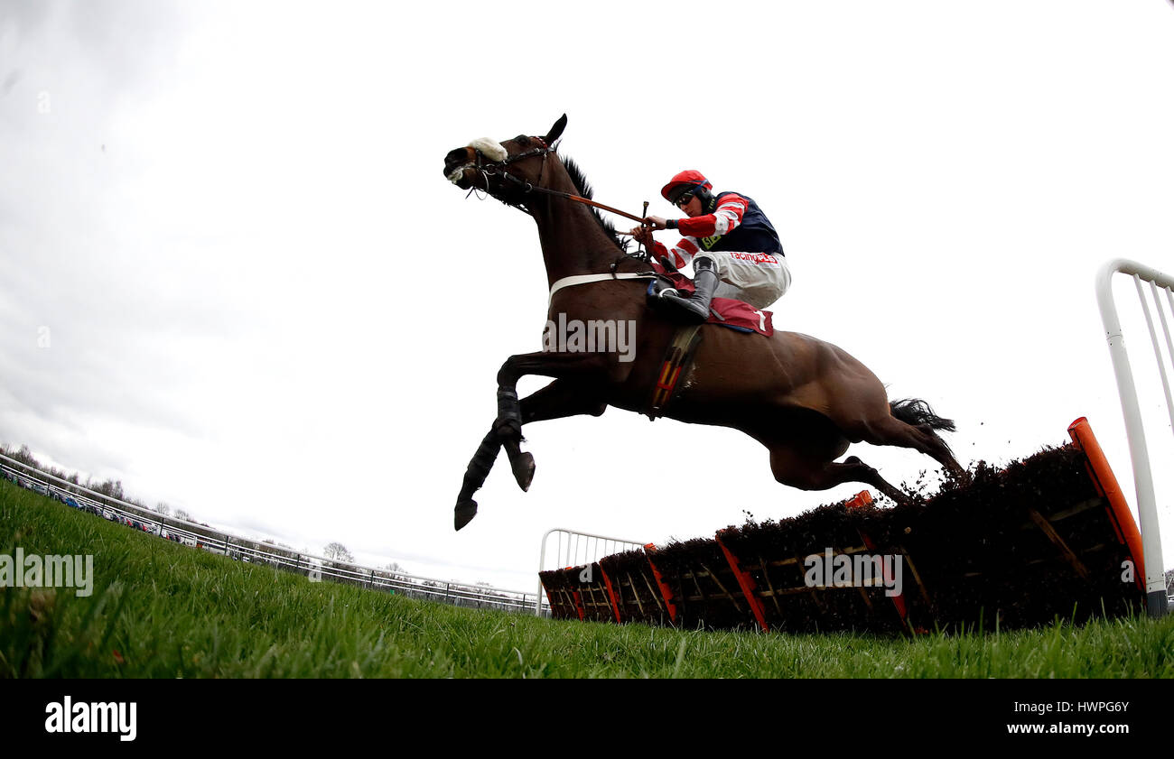 Gavin sheen jumps hi-res stock photography and images - Alamy