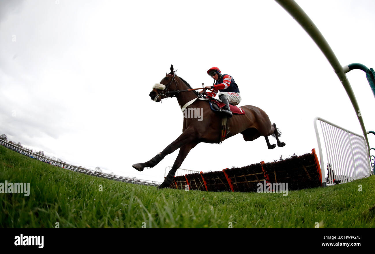 Gavin sheen jumps hi-res stock photography and images - Alamy