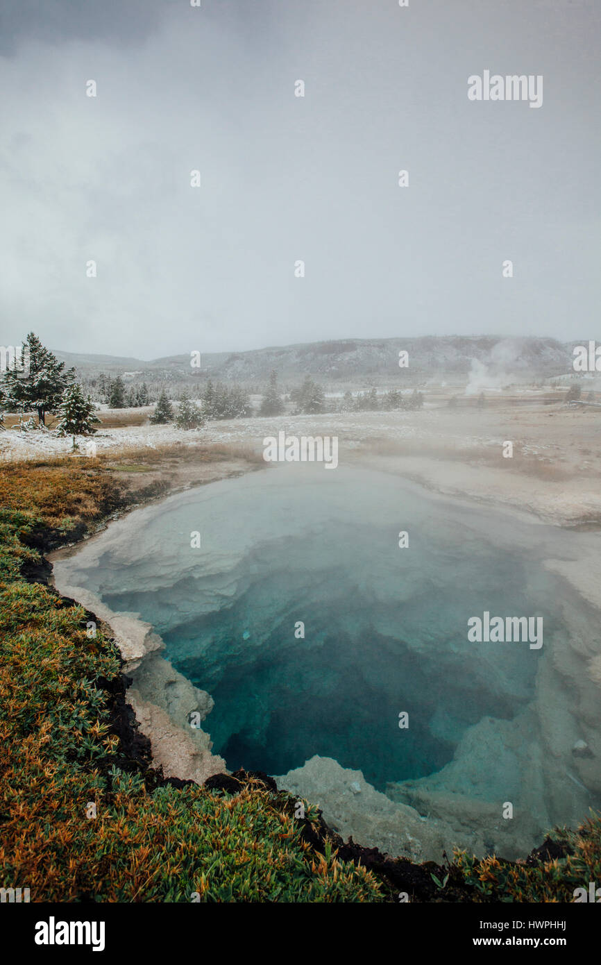 Hot spring yellowstone national park hi-res stock photography and ...