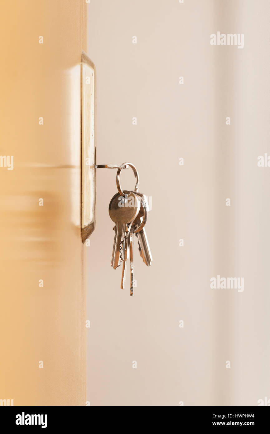 Rental property keys in door hi-res stock photography and images - Alamy