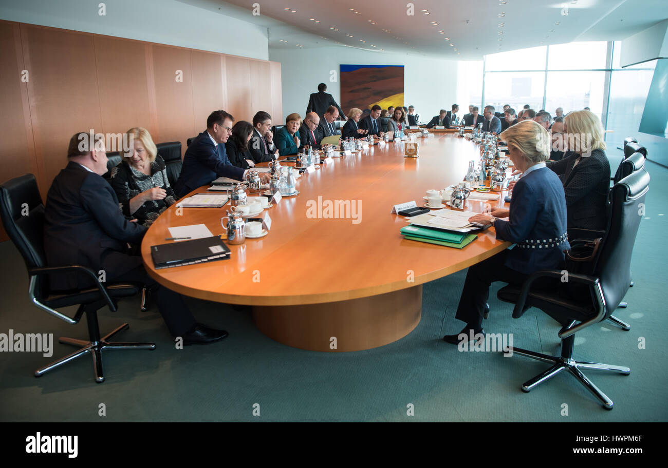 Berlin, Germany. 22nd Mar, 2017. Members of the German Federal Cabinet ...