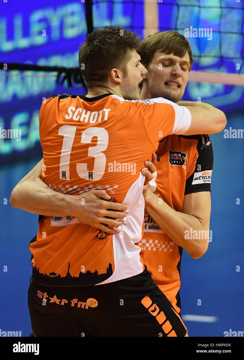 Berlin, Germany. 21st Mar, 2017. Berlin's Ruben Schott (L) and Robert ...