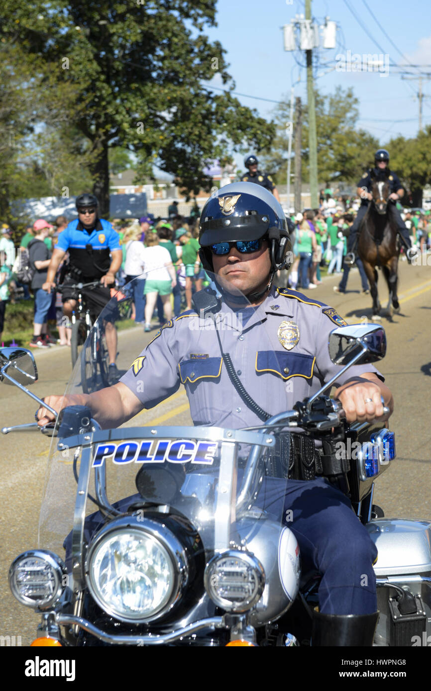 Louisiana, USA. 18th Mar, 2017. Baton Rouge's St Patrick's Day parade ...