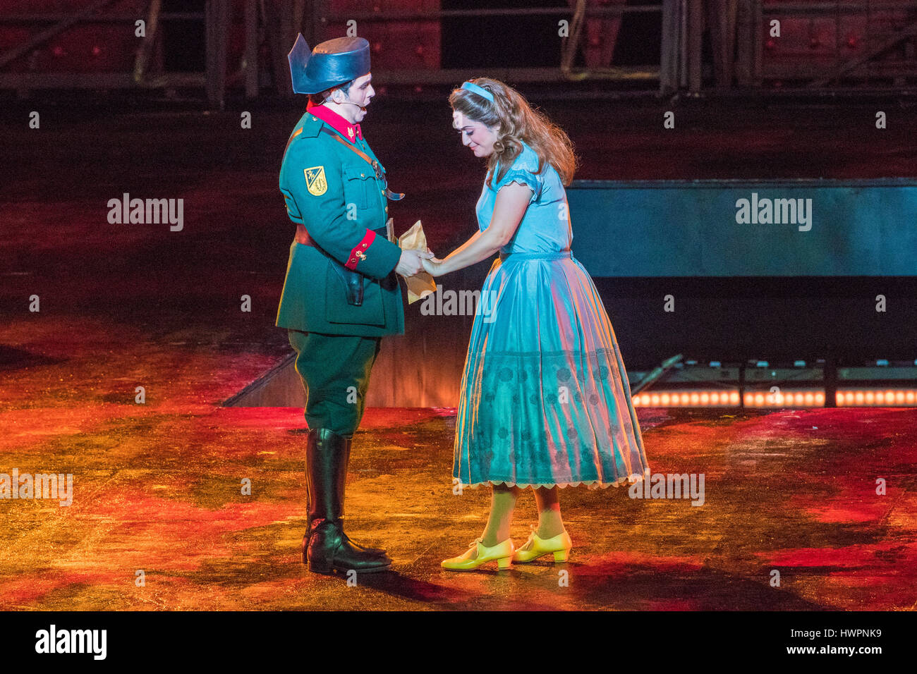 Handa opera on sydney harbour hi-res stock photography and images - Alamy