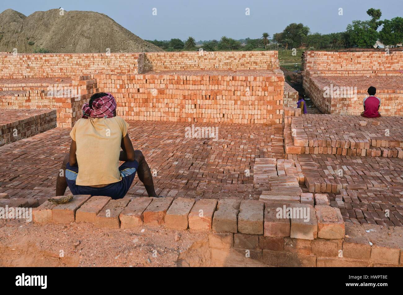 Migrant labours of west bengal hi-res stock photography and images - Alamy