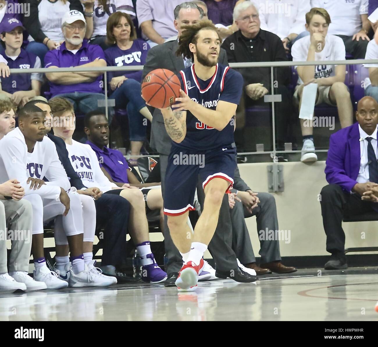 Richmond spiders guard julius johnson 32 hi-res stock photography and ...