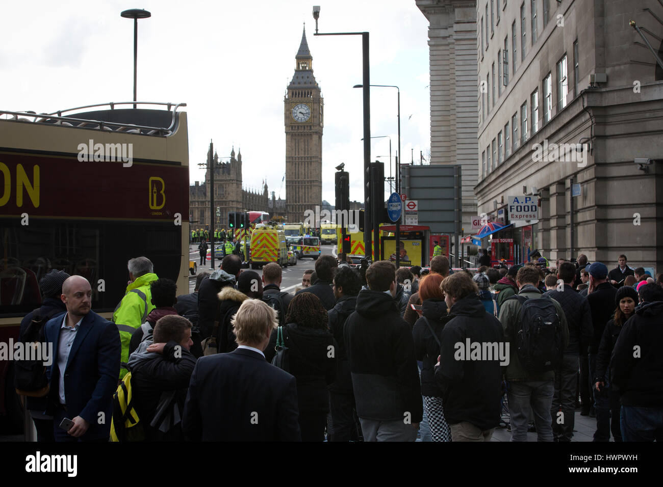 Westminster bridge terror attack hi-res stock photography and images ...
