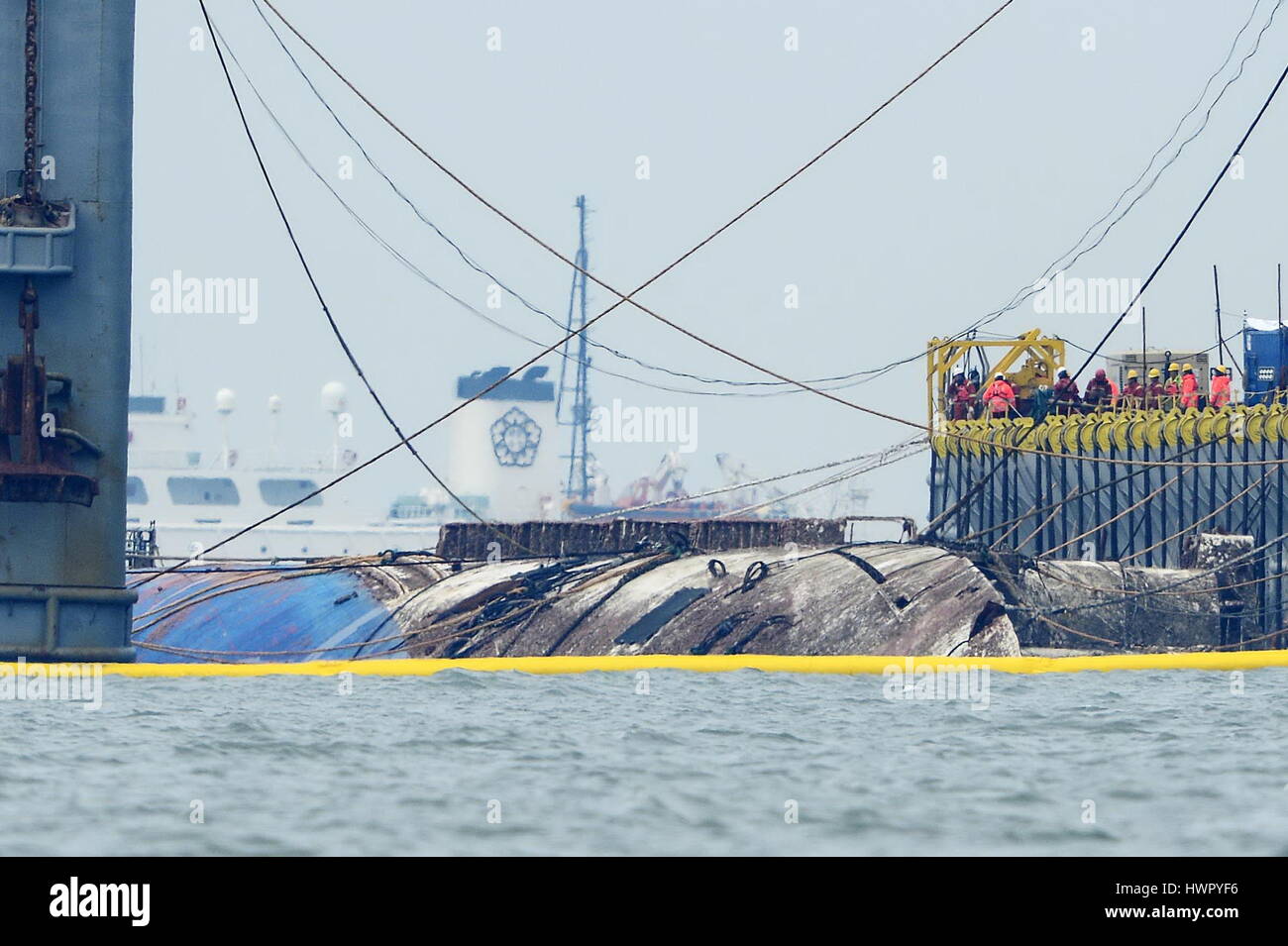 Seoul, The ill-fated vessel with 476 passengers on board capsized and ...