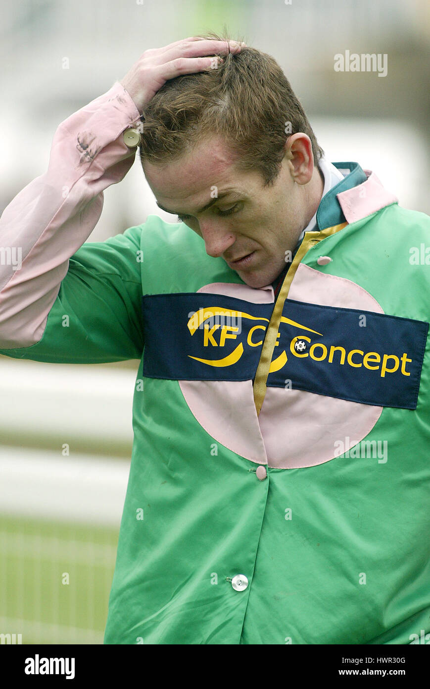 TONY MCCOY JOCKEY CHELTENHAM RACECOURSE CHELTENHAM 29 October 2003 ...