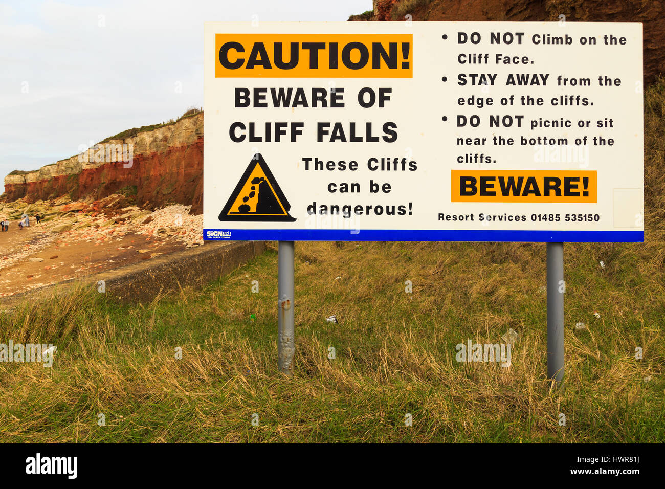 Warning cliff falls danger sign hi-res stock photography and images - Alamy