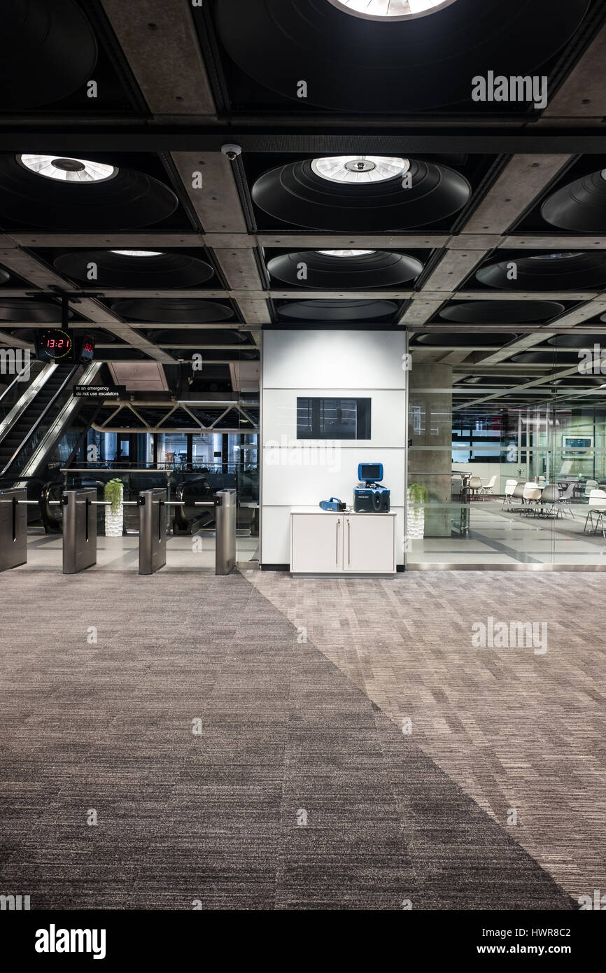 Lloyds insurance building, City of London, England Stock Photo - Alamy