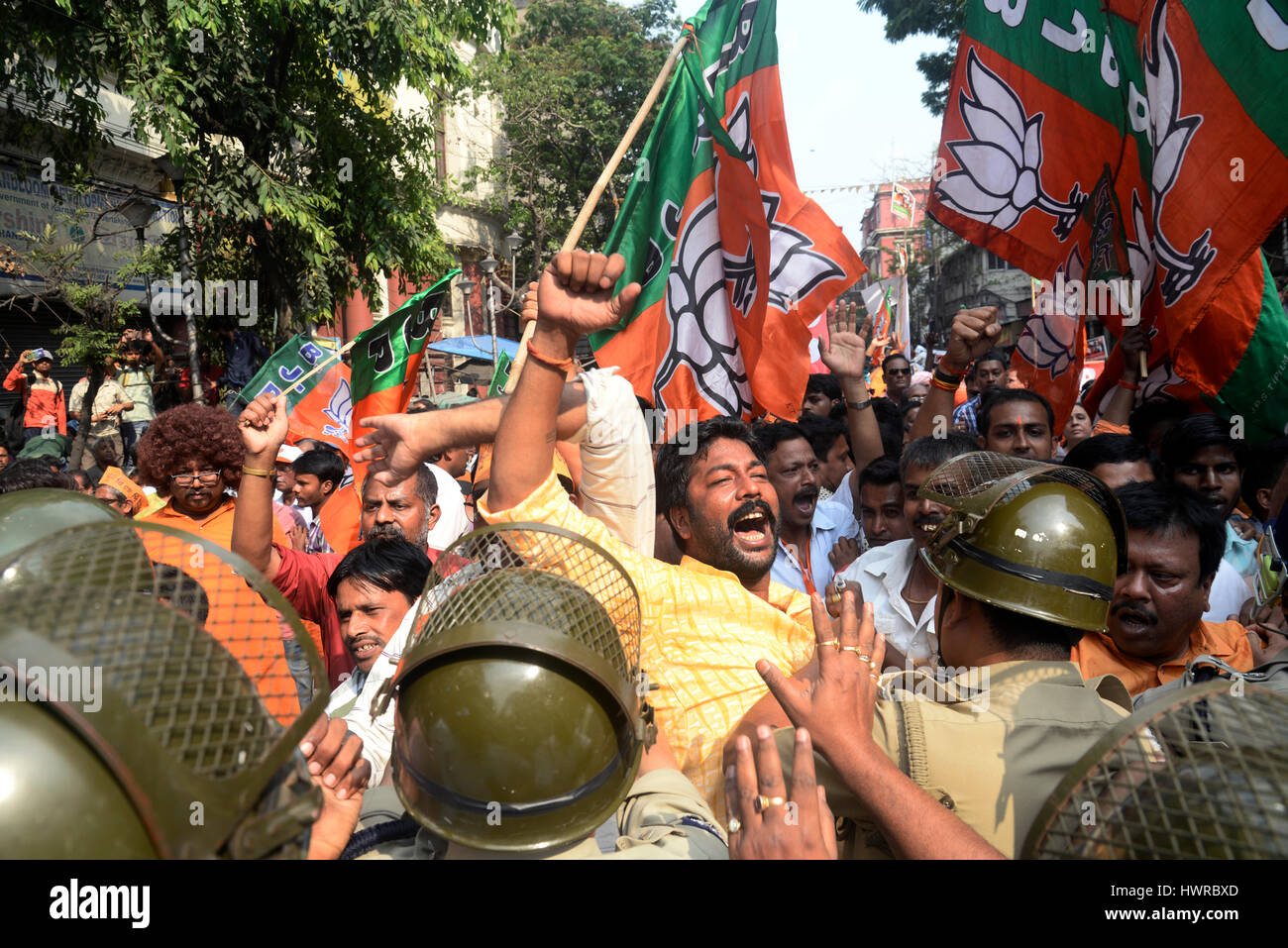 Kolkata, India. 22nd Mar, 2017. BJP activist tussle at esplanade as ...
