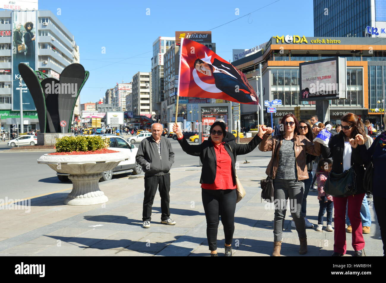 Ankara, Turkey. 22nd Mar, 2017. Women are dancing with a Turkish flag ...