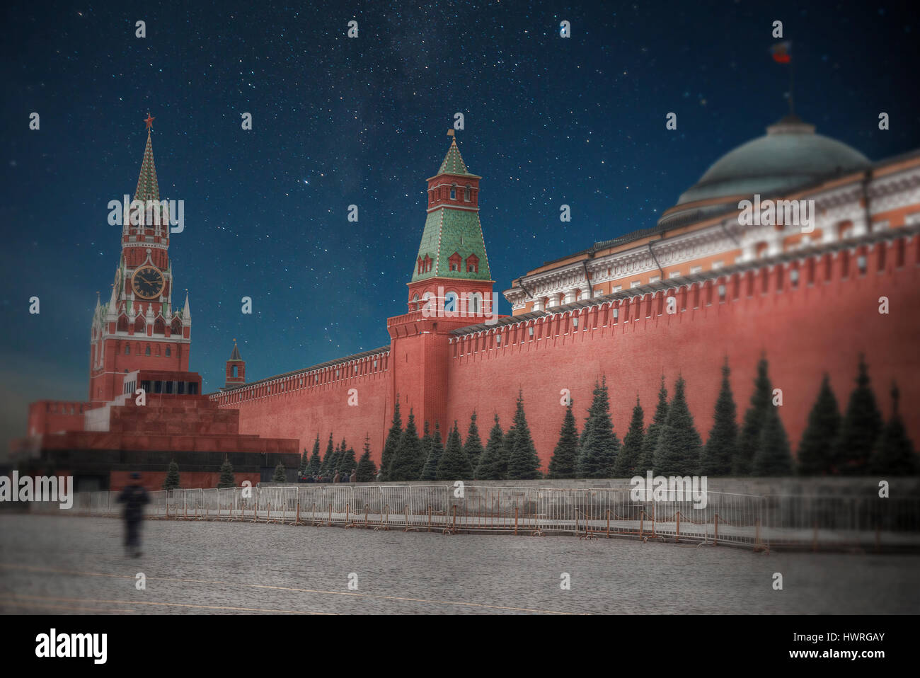 Red stars kremlin hi-res stock photography and images - Alamy