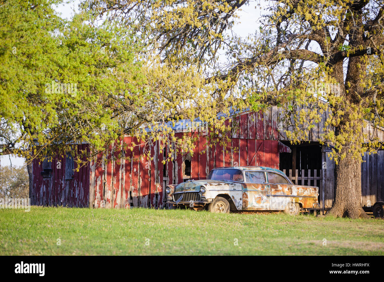 Old Barn & Car Stock Photo - Alamy