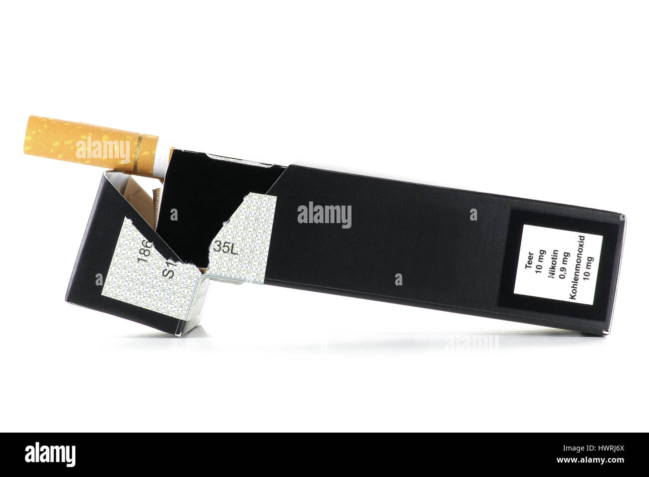 Cigarettes packet hi-res stock photography and images - Alamy